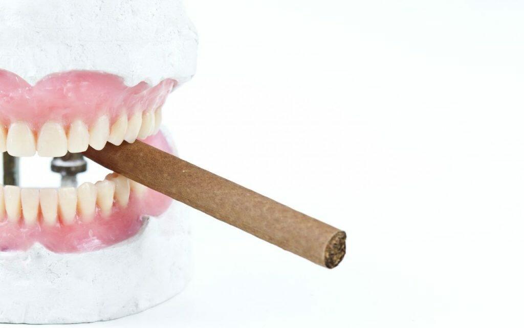 Can Stains Be Removed From Dentures? - Bradford Family Dentistry